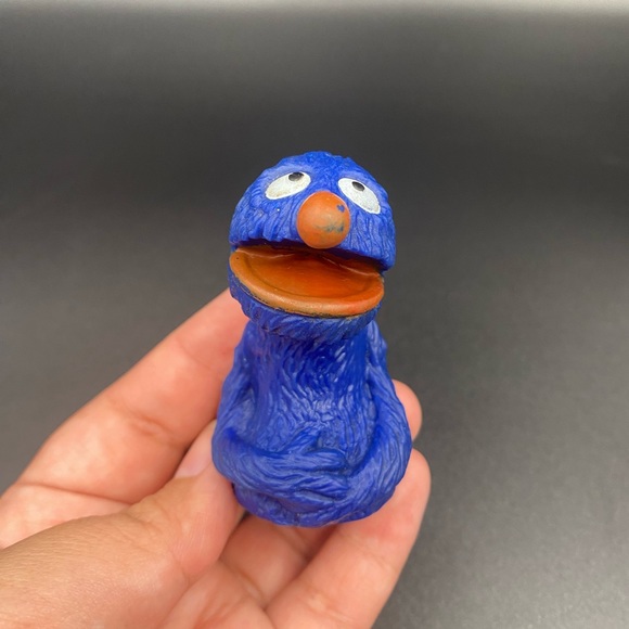 Sesame Street | Toys | Sesame Street Vtg Grover 2 Inch Finger Puppet ...